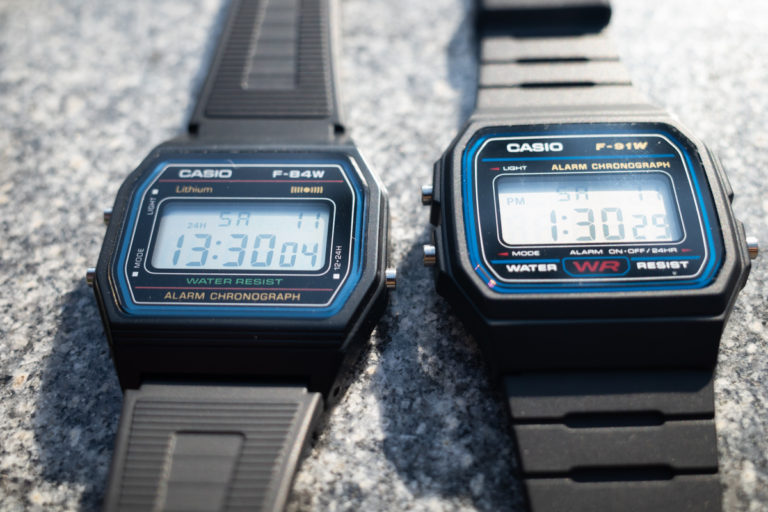 【比較】CASIO F-91WとF-84Wの魅力。2本持ちで誰にも気づかれないオシャレを楽しもう。 | from experience